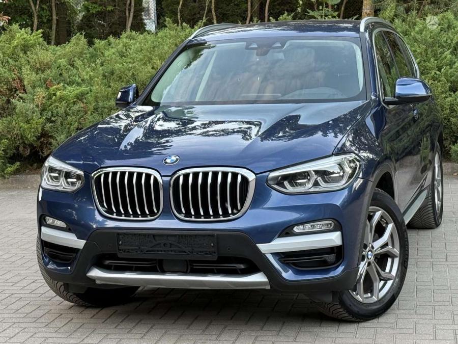 Blue BMW X3 2017 in Prienai, with an engine capacity of 2.00 L and mileage of 238 thousand km for 19400 €, photo 10 on AUTOMOTO.COM.LV