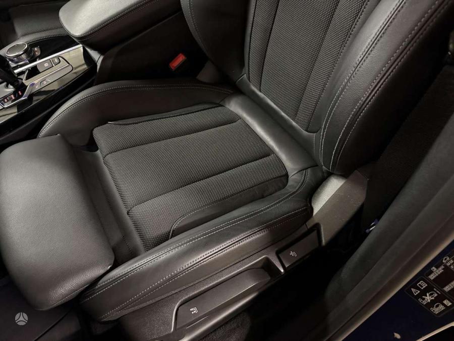 Blue BMW X3 2017 in Prienai, with an engine capacity of 2.00 L and mileage of 238 thousand km for 19400 €, photo 37 on AUTOMOTO.COM.LV
