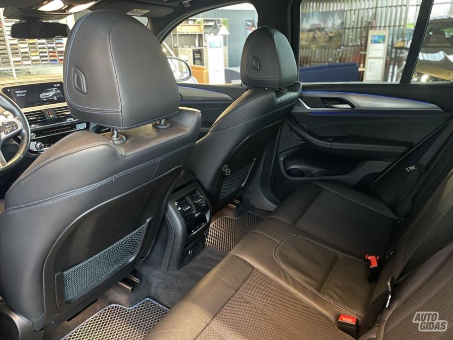 Blue BMW X3 2017 in Vilnius, with an engine capacity of 3.00 L and mileage of 192 thousand km for 26991 €, photo 15 on AUTOMOTO.COM.LV