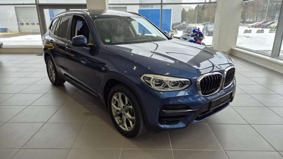 Blue BMW X3 2018 in Marijampole, with an engine capacity of 2.00 L and mileage of 140 thousand km for 25999 €, photo 8 on AUTOMOTO.COM.LV