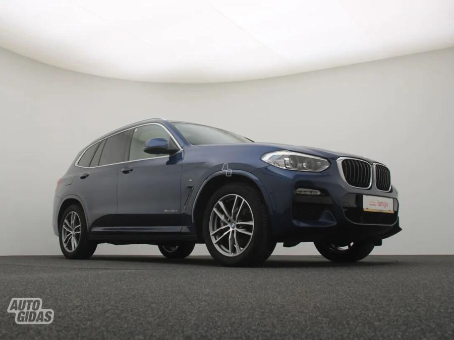 Blue BMW X3 2018 in Vilnius, with an engine capacity of 3.00 L and mileage of 242 thousand km for 24999 €, photo 12 on AUTOMOTO.COM.LV