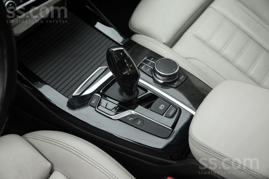 Blue BMW X3 2018 in Jurmala, with an engine capacity of 3.00 L and mileage of 170 thousand km for 25900 €, photo 17 on AUTOMOTO.COM.LV