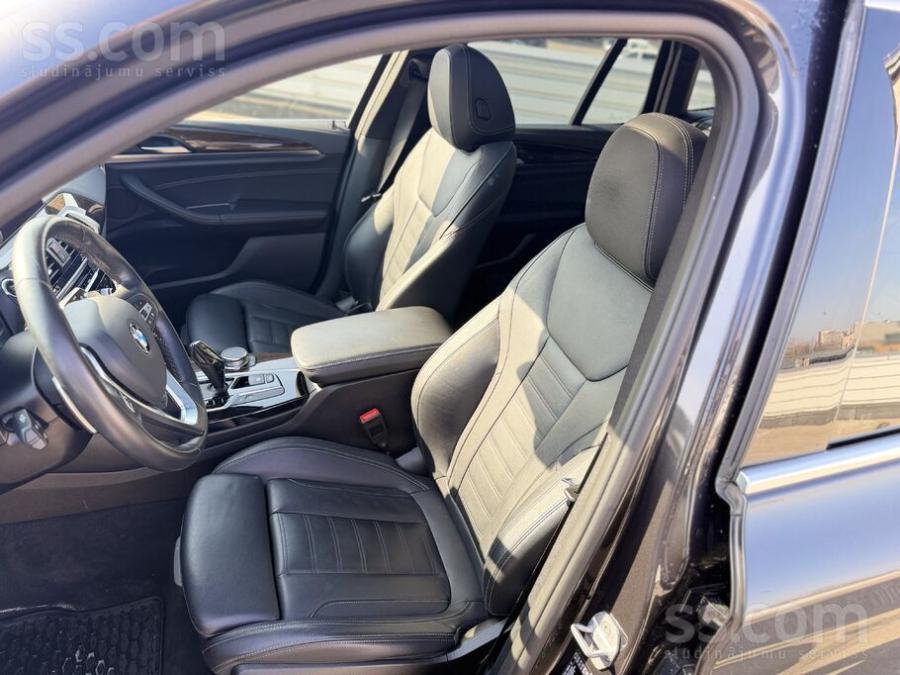 Blue BMW X3 2018 in Riga, with an engine capacity of 2.00 L and mileage of 205 thousand km for 21800 €, photo 16 on AUTOMOTO.COM.LV