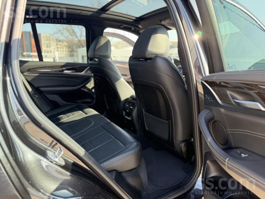 Blue BMW X3 2018 in Riga, with an engine capacity of 2.00 L and mileage of 205 thousand km for 21800 €, photo 18 on AUTOMOTO.COM.LV