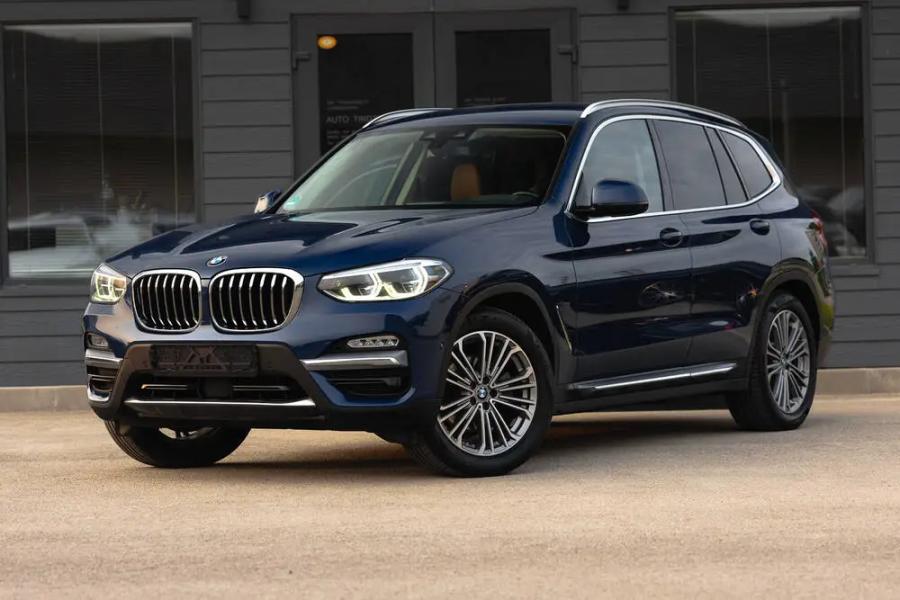 Blue BMW X3 2018 in Jelgava, with an engine capacity of 2.00 L and mileage of 230 thousand km for 23450 €, photo 4 on AUTOMOTO.COM.LV