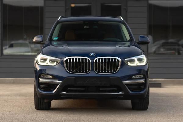 Blue BMW X3 2018 in Jelgava, with an engine capacity of 2.00 L and mileage of 230 thousand km for 23450 €, photo 5 on AUTOMOTO.COM.LV