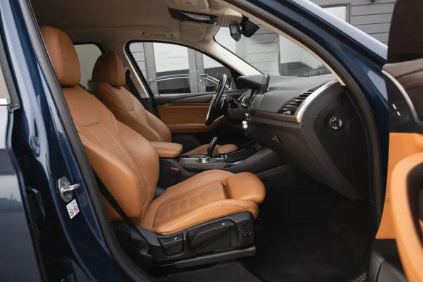 Blue BMW X3 2018 in Jelgava, with an engine capacity of 2.00 L and mileage of 230 thousand km for 23450 €, photo 9 on AUTOMOTO.COM.LV