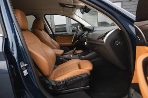Blue BMW X3 2018 in Jelgava, with an engine capacity of 2.00 L and mileage of 230 thousand km for 23450 €, photo 10 on AUTOMOTO.COM.LV