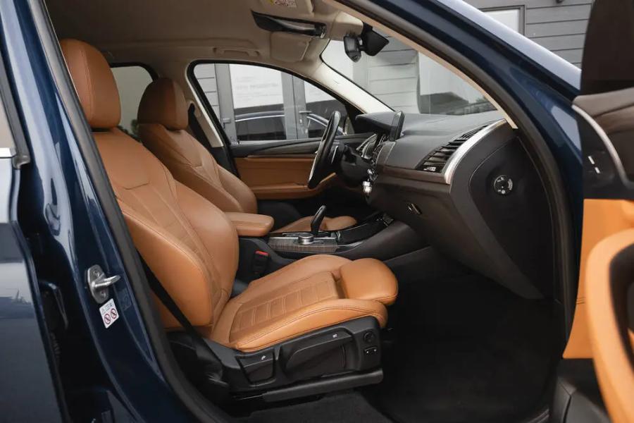 Blue BMW X3 2018 in Jelgava, with an engine capacity of 2.00 L and mileage of 230 thousand km for 23450 €, photo 10 on AUTOMOTO.COM.LV
