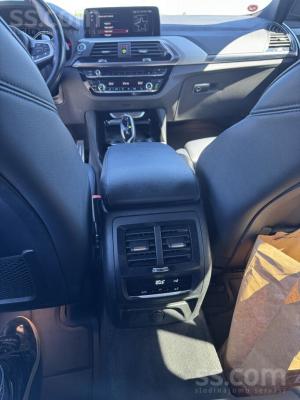 Blue BMW X3 2019 in Riga, with an engine capacity of 2.00 L and mileage of 119 thousand km for 25000 €, photo 5 on AUTOMOTO.COM.LV