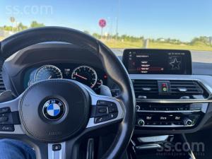Blue BMW X3 2019 in Riga, with an engine capacity of 2.00 L and mileage of 119 thousand km for 25000 €, photo 7 on AUTOMOTO.COM.LV