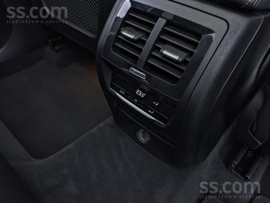 Blue BMW X3 2020 in Tukums, with an engine capacity of 1.60 L and mileage of 191 thousand km for 21990 €, photo 26 on AUTOMOTO.COM.LV