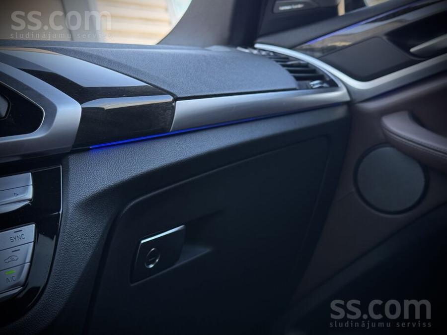 Zils BMW X3 2020 Tukums, ar dzinēja tilpumu 3.00 L un nobraukumu 220 tūkst. km par 24990 €, foto 14 vietnē AUTOMOTO.COM.LV