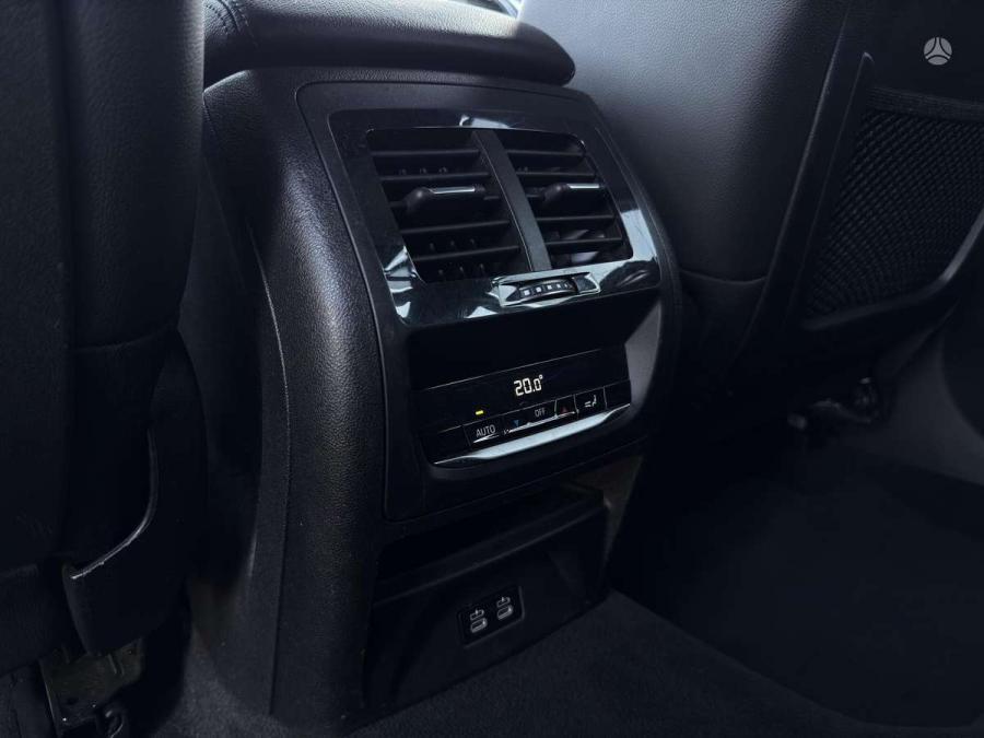 Blue BMW X3 2020 in Taurage, with an engine capacity of 2.00 L and mileage of 201 thousand km for 24500 €, photo 32 on AUTOMOTO.COM.LV