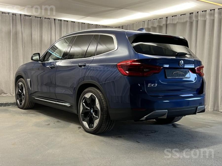 Blue BMW X3 2021 in Riga, with an engine capacity of 2.00 L and mileage of 133 thousand km for 28490 €, photo 4 on AUTOMOTO.COM.LV