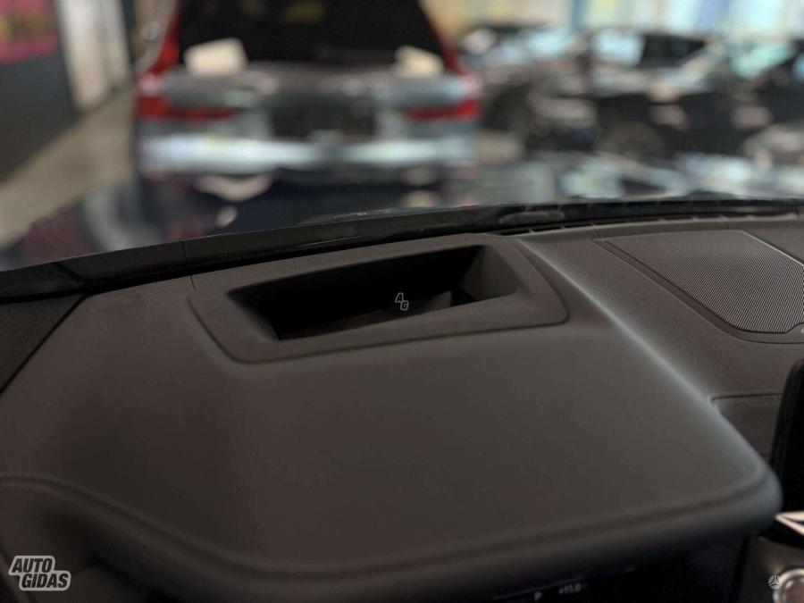 Blue BMW X3 2021 in Klaipeda, with an engine capacity of 2.00 L and mileage of 234 thousand km for 27900 €, photo 38 on AUTOMOTO.COM.LV