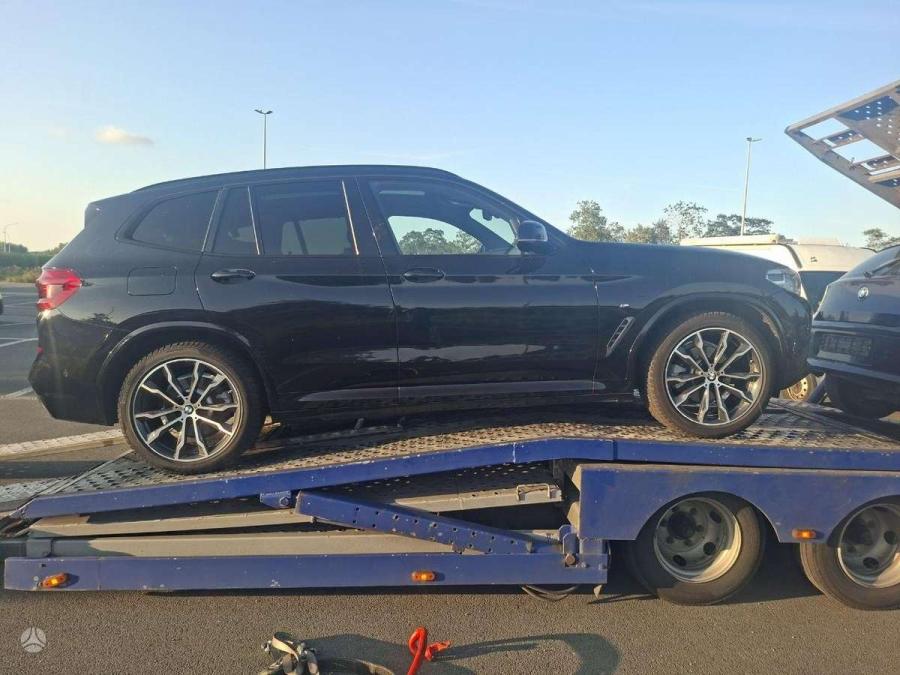 Blue BMW X3 2021 in Utena, with an engine capacity of 2.00 L and mileage of 209 thousand km for 26250 €, photo 1 on AUTOMOTO.COM.LV
