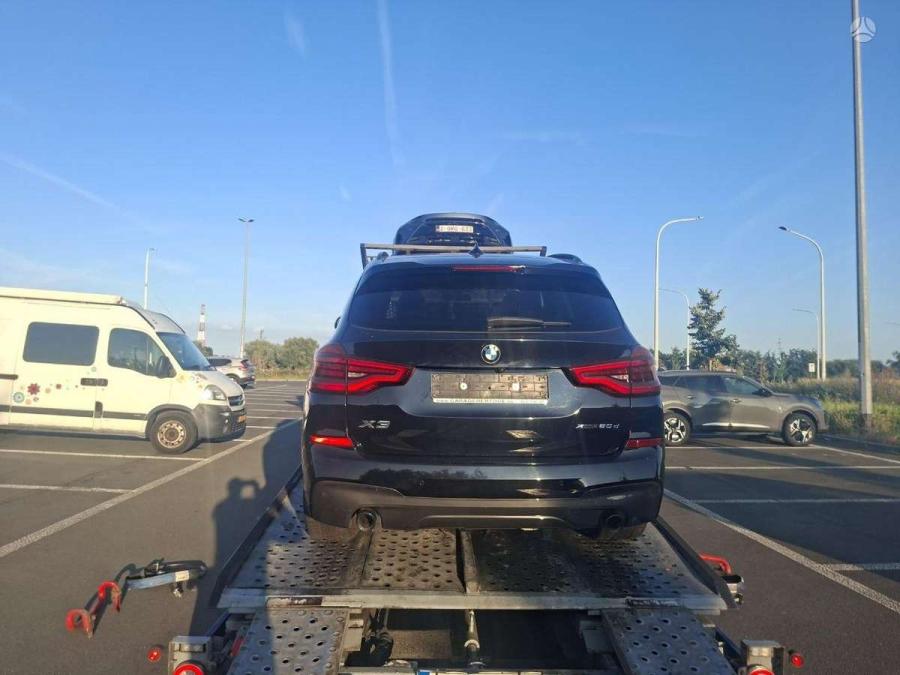 Blue BMW X3 2021 in Utena, with an engine capacity of 2.00 L and mileage of 209 thousand km for 26250 €, photo 5 on AUTOMOTO.COM.LV