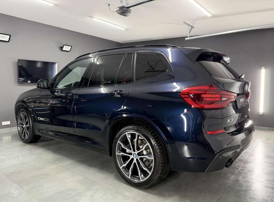 Blue BMW X3 2021 in Utena, with an engine capacity of 2.00 L and mileage of 208 thousand km for 26250 €, photo 5 on AUTOMOTO.COM.LV