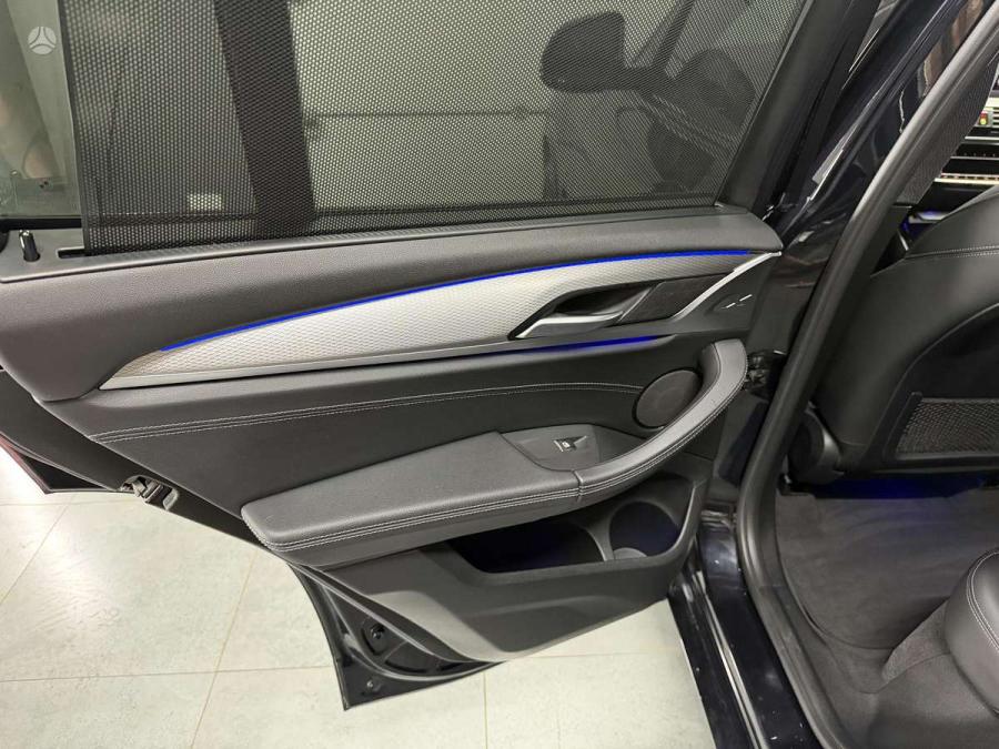 Blue BMW X3 2021 in Utena, with an engine capacity of 2.00 L and mileage of 208 thousand km for 26250 €, photo 33 on AUTOMOTO.COM.LV