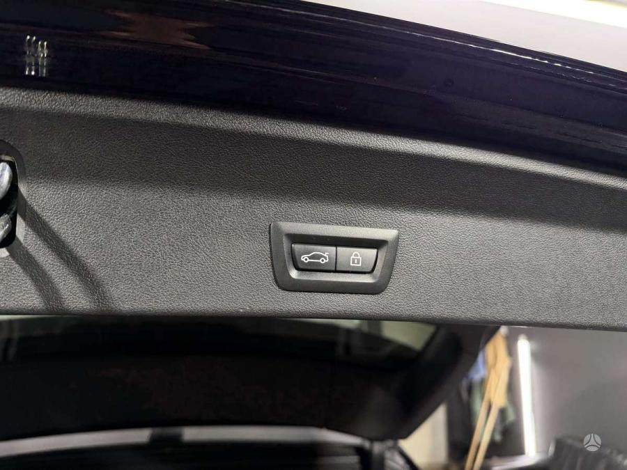 Blue BMW X3 2021 in Utena, with an engine capacity of 2.00 L and mileage of 208 thousand km for 26250 €, photo 40 on AUTOMOTO.COM.LV