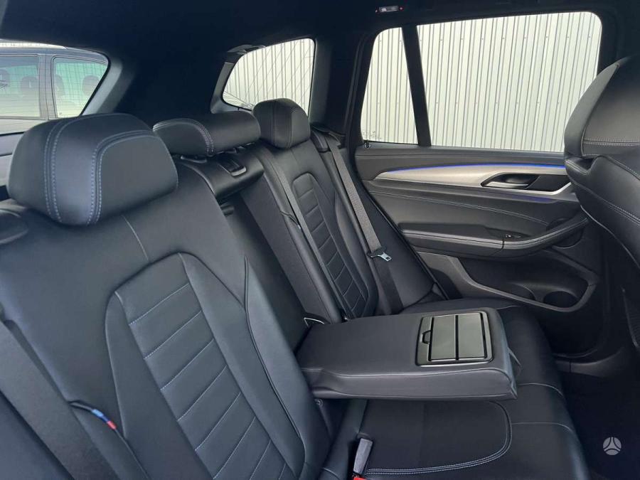 Blue BMW X3 2021 in Ukmerge, with an engine capacity of 2.00 L and mileage of 265 thousand km for 24750 €, photo 30 on AUTOMOTO.COM.LV
