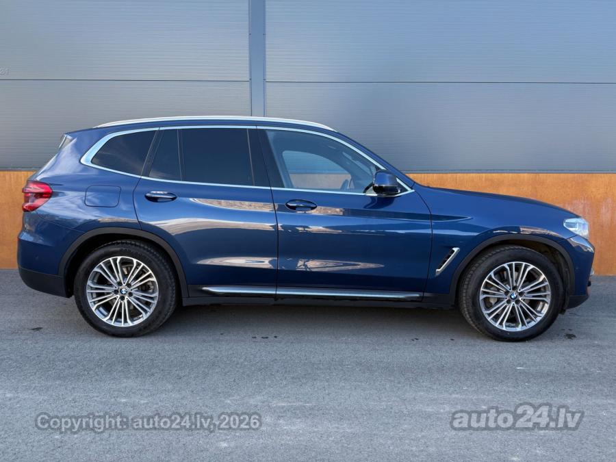 Blue BMW X3 2022 in Tallinn, with an engine capacity of 3.00 L and mileage of 129 thousand km for 37900 €, photo 7 on AUTOMOTO.COM.LV