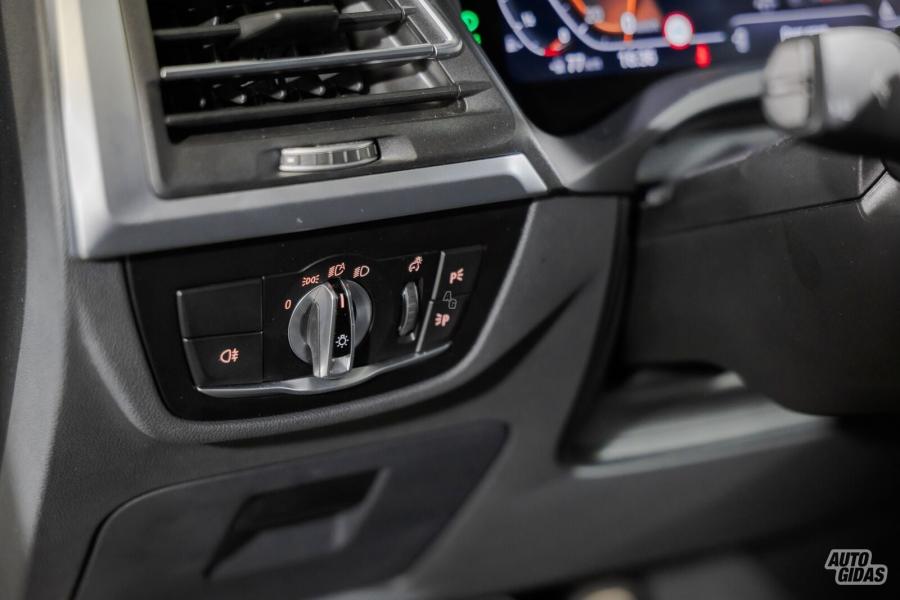 Zils BMW X3 2022 Viļņa, ar dzinēja tilpumu 2.00 L un nobraukumu 112 tūkst. km par 37491 €, foto 27 vietnē AUTOMOTO.COM.LV