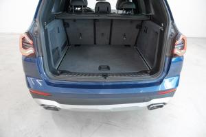 Blue BMW X3 2022 in Vilnius, with an engine capacity of 3.00 L and mileage of 133 thousand km for 35900 €, photo 26 on AUTOMOTO.COM.LV