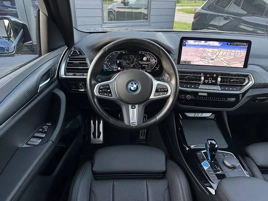 Blue BMW X3 2022 in Jelgava, with an engine capacity of 0.00 L and mileage of 119 thousand km for 36900 €, photo 8 on AUTOMOTO.COM.LV