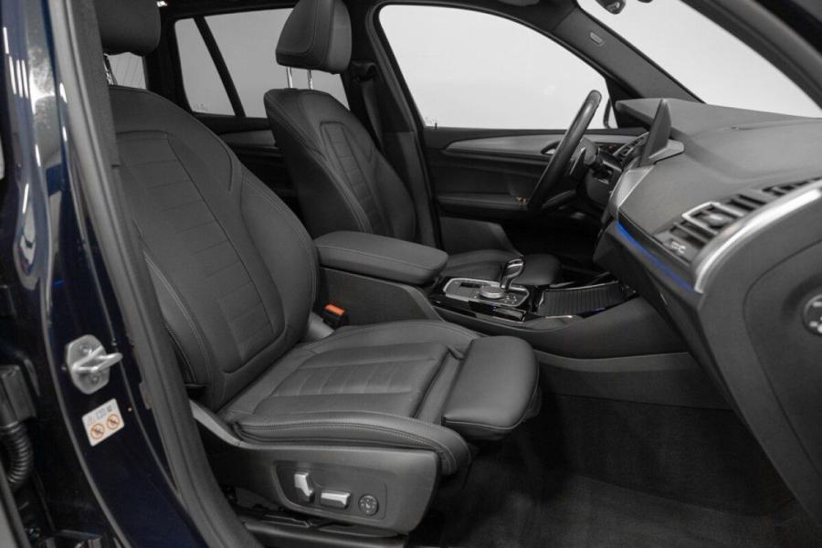 Blue BMW X3 2022 in Vilnius, with an engine capacity of 2.00 L and mileage of 110 thousand km for 39950 €, photo 8 on AUTOMOTO.COM.LV