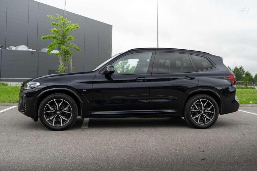 Blue BMW X3 2023 in Vilnius, with an engine capacity of 3.00 L and mileage of 175 thousand km for 30900 €, photo 5 on AUTOMOTO.COM.LV