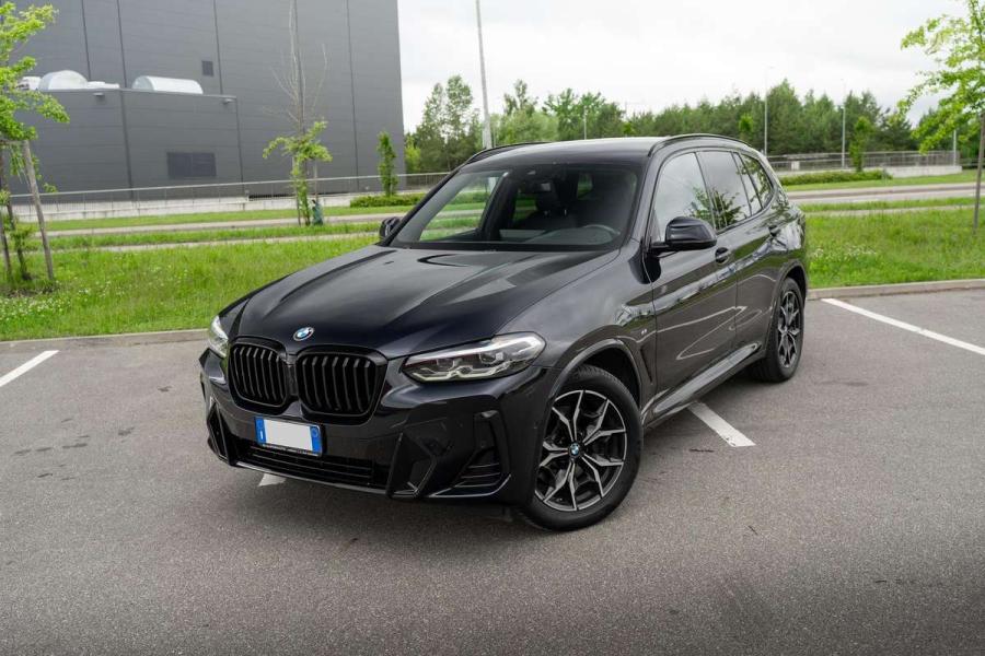 Blue BMW X3 2023 in Vilnius, with an engine capacity of 3.00 L and mileage of 175 thousand km for 30900 €, photo 6 on AUTOMOTO.COM.LV