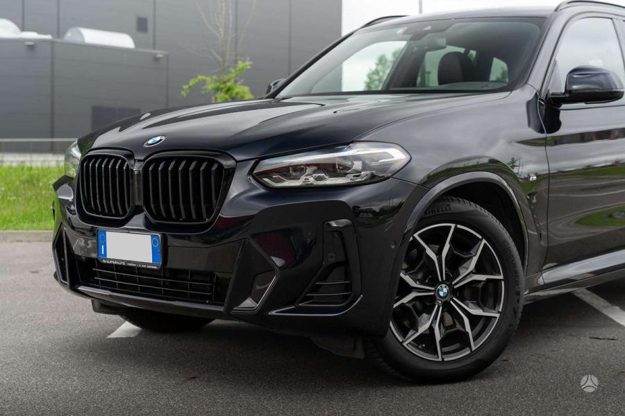 Blue BMW X3 2023 in Vilnius, with an engine capacity of 3.00 L and mileage of 175 thousand km for 30900 €, photo 10 on AUTOMOTO.COM.LV