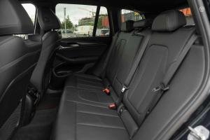 Blue BMW X3 2023 in Vilnius, with an engine capacity of 3.00 L and mileage of 175 thousand km for 30900 €, photo 29 on AUTOMOTO.COM.LV