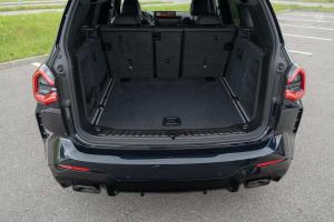 Blue BMW X3 2023 in Vilnius, with an engine capacity of 3.00 L and mileage of 175 thousand km for 30900 €, photo 30 on AUTOMOTO.COM.LV