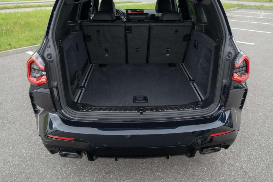 Blue BMW X3 2023 in Vilnius, with an engine capacity of 3.00 L and mileage of 175 thousand km for 30900 €, photo 30 on AUTOMOTO.COM.LV