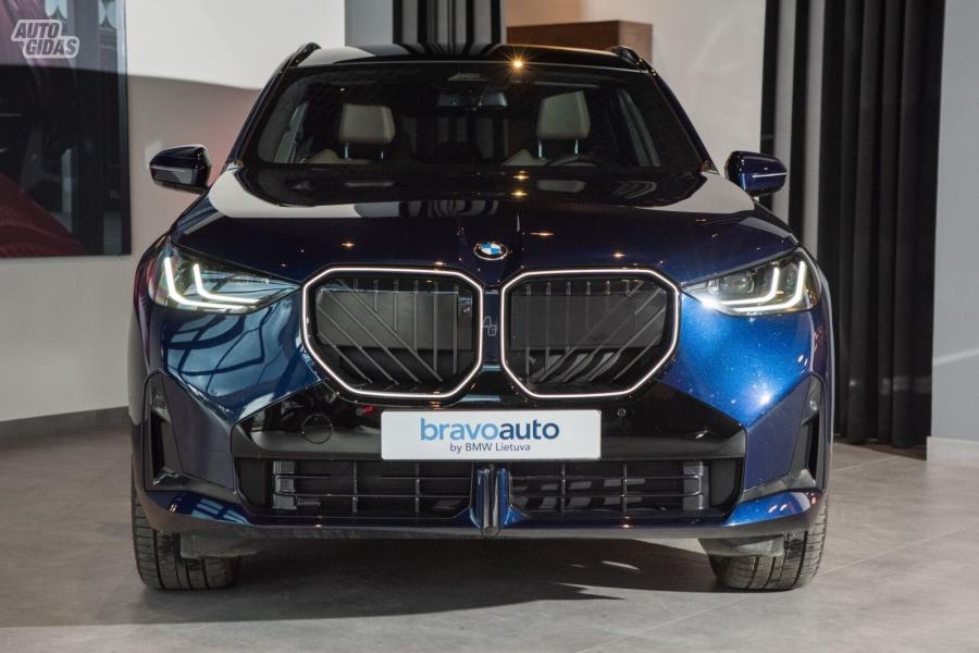 Blue BMW X3 2025 in Kaunas, with an engine capacity of 2.00 L and mileage of 12 thousand km for 59741 €, photo 3 on AUTOMOTO.COM.LV
