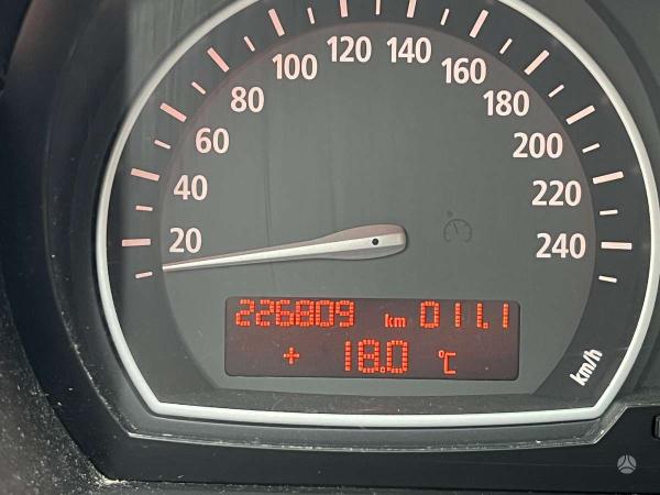 Brown BMW X3 2008 in Vilnius, with an engine capacity of 2.00 L and mileage of 226 thousand km for 3650 €, photo 9 on AUTOMOTO.COM.LV