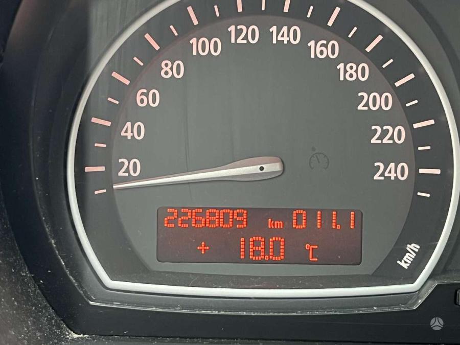 Brūns BMW X3 2008 Viļņa, ar dzinēja tilpumu 2.00 L un nobraukumu 226 tūkst. km par 3650 €, foto 10 vietnē AUTOMOTO.COM.LV