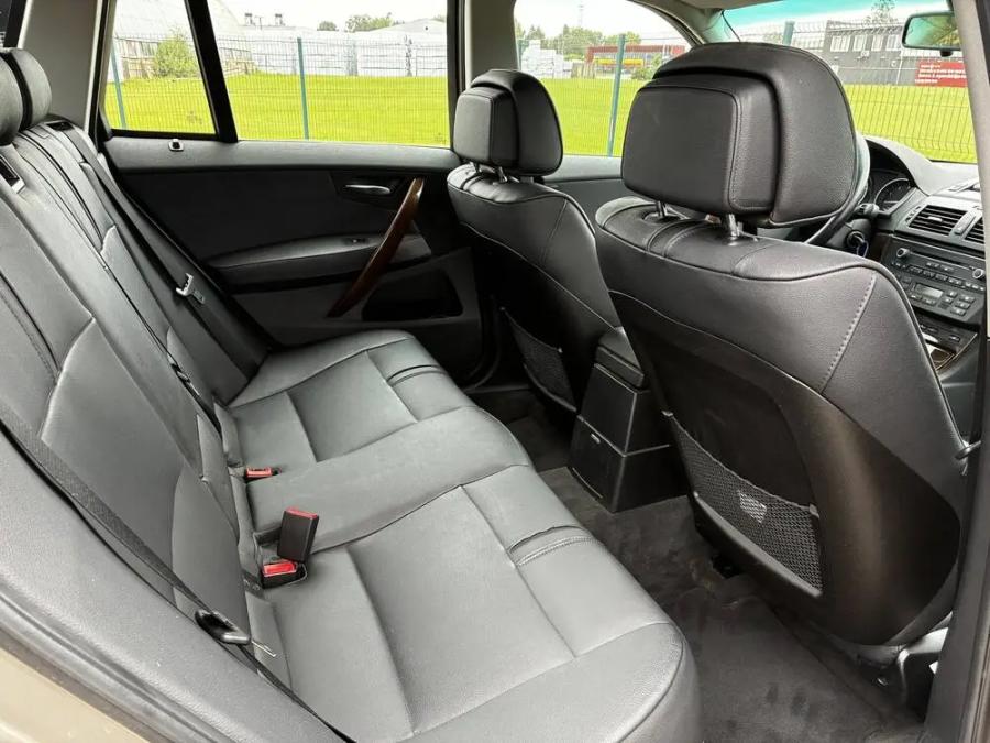 Brown BMW X3 2009 in Saldus, with an engine capacity of 2.00 L and mileage of 163 thousand km for 6900 €, photo 13 on AUTOMOTO.COM.LV