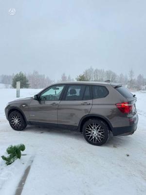 Brown BMW X3 2011 in Vilnius, with an engine capacity of 2.99 L and mileage of 227 thousand km for 10250 €, photo 11 on AUTOMOTO.COM.LV