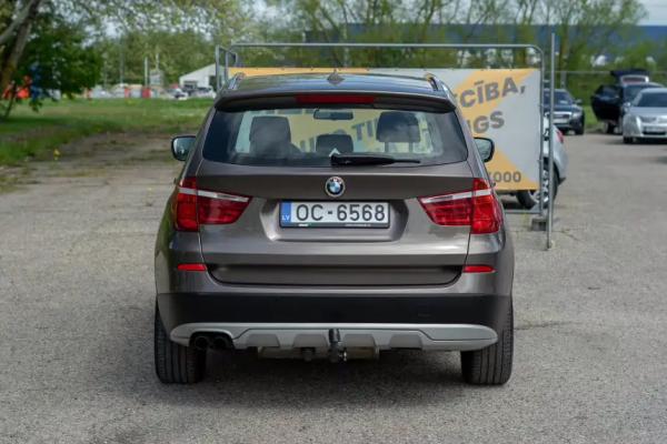 Brown BMW X3 2011 in Liepaja, with an engine capacity of 3.00 L and mileage of 323 thousand km for 8950 €, photo 3 on AUTOMOTO.COM.LV