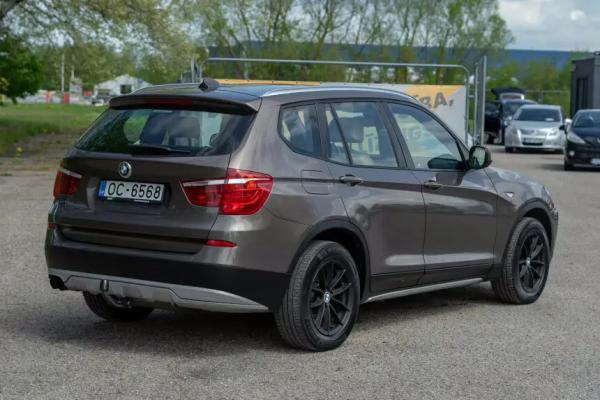 Brown BMW X3 2011 in Liepaja, with an engine capacity of 3.00 L and mileage of 323 thousand km for 8950 €, photo 4 on AUTOMOTO.COM.LV