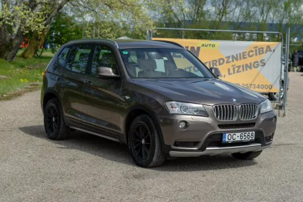 Brown BMW X3 2011 in Liepaja, with an engine capacity of 3.00 L and mileage of 323 thousand km for 8950 €, photo 5 on AUTOMOTO.COM.LV