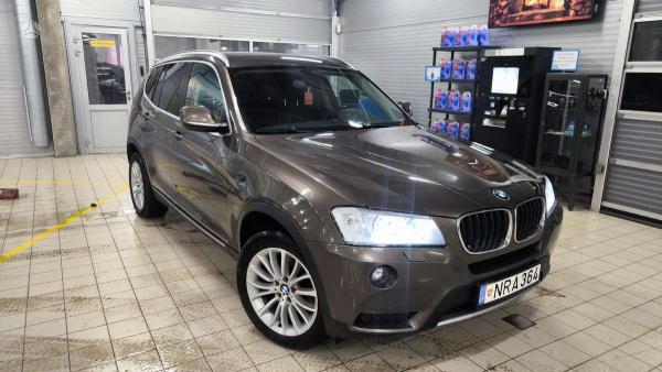 Brown BMW X3 2013 in Vilnius, with an engine capacity of 2.00 L and mileage of 276 thousand km for 9700 €, photo 2 on AUTOMOTO.COM.LV