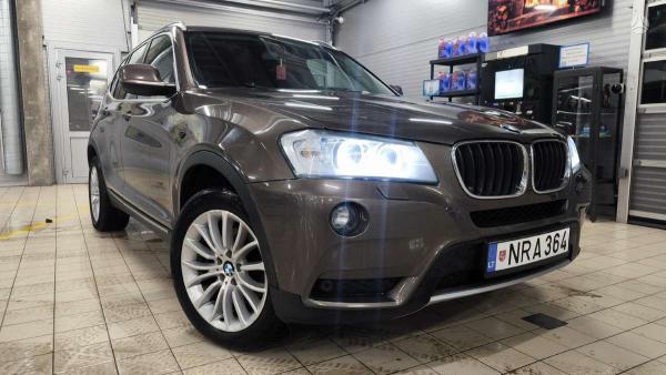 Brown BMW X3 2013 in Vilnius, with an engine capacity of 2.00 L and mileage of 276 thousand km for 9700 €, photo 3 on AUTOMOTO.COM.LV