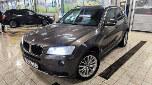 Brown BMW X3 2013 in Vilnius, with an engine capacity of 2.00 L and mileage of 276 thousand km for 9700 €, photo 9 on AUTOMOTO.COM.LV