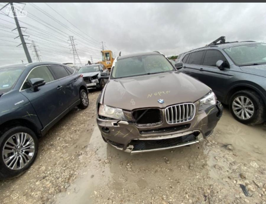 Brown BMW X3 2014 in Siauliai, with an engine capacity of 2.00 L and mileage of 251 thousand km for 5550 €, photo 10 on AUTOMOTO.COM.LV