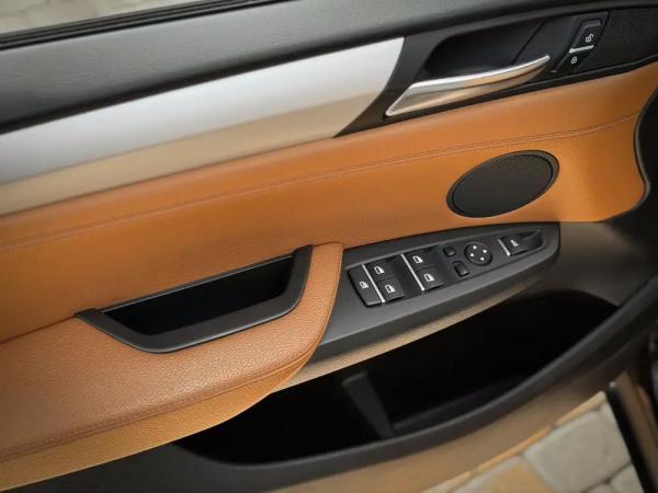 Brown BMW X3 2015 in Riga, with an engine capacity of 2.00 L and mileage of 186 thousand km for 15900 €, photo 10 on AUTOMOTO.COM.LV